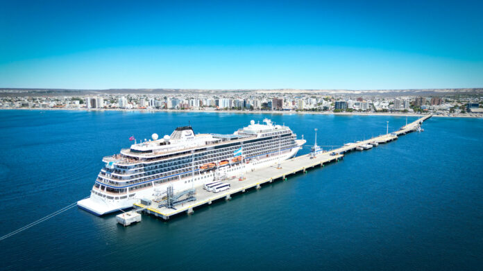Arribó a Chubut el crucero Viking Jupiter | El Observador del Sur